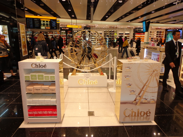 Coty creates Chloé ferris wheel animation for Christmas : The Moodie ...