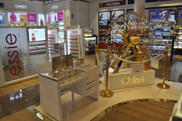 Coty creates Chloé ferris wheel animation for Christmas : The Moodie ...
