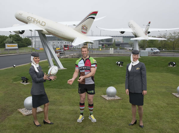 Etihad Airways celebrates ten years of service from London Heathrow ...