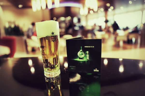 Heineken introduces new draught beer innovation at Schiphol Airport ...