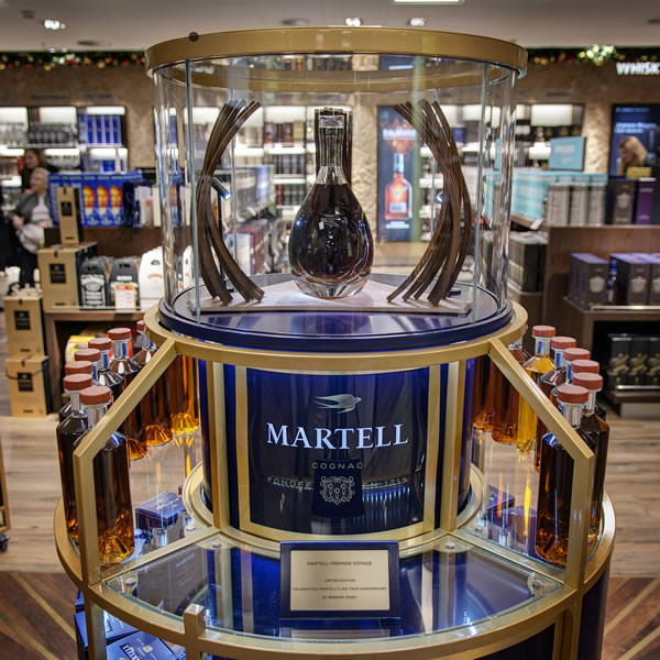 Pernod Ricard Travel Retail Europe shines Golden Beacon at Schiphol : The Moodie Davitt Report ...