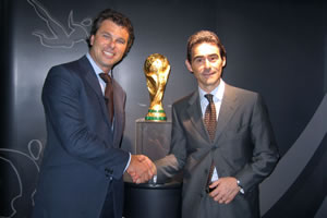 First FIFA store kicks off at Changi T3 – 22/01/08 : The Moodie Davitt ...