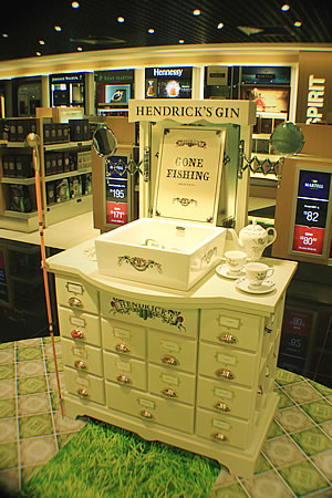 Hendrick's brings theatre to Changi with barber shop promotion : The ...