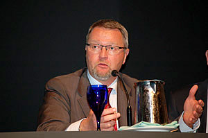 TFWA Singapore Picture Gallery: Gate One - 14/05/07 : The Moodie Davitt ...