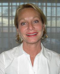 Luxottica appoints Valerie Mills to key Americas role : The Moodie ...